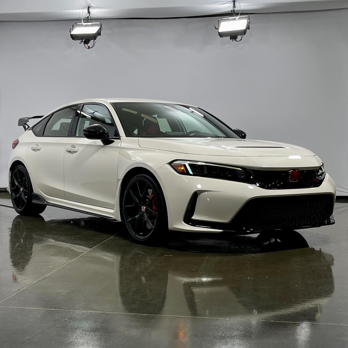 2023款本田Civic Type R，配备米其林Pilot Sport 4S轮_undefined_易车社区