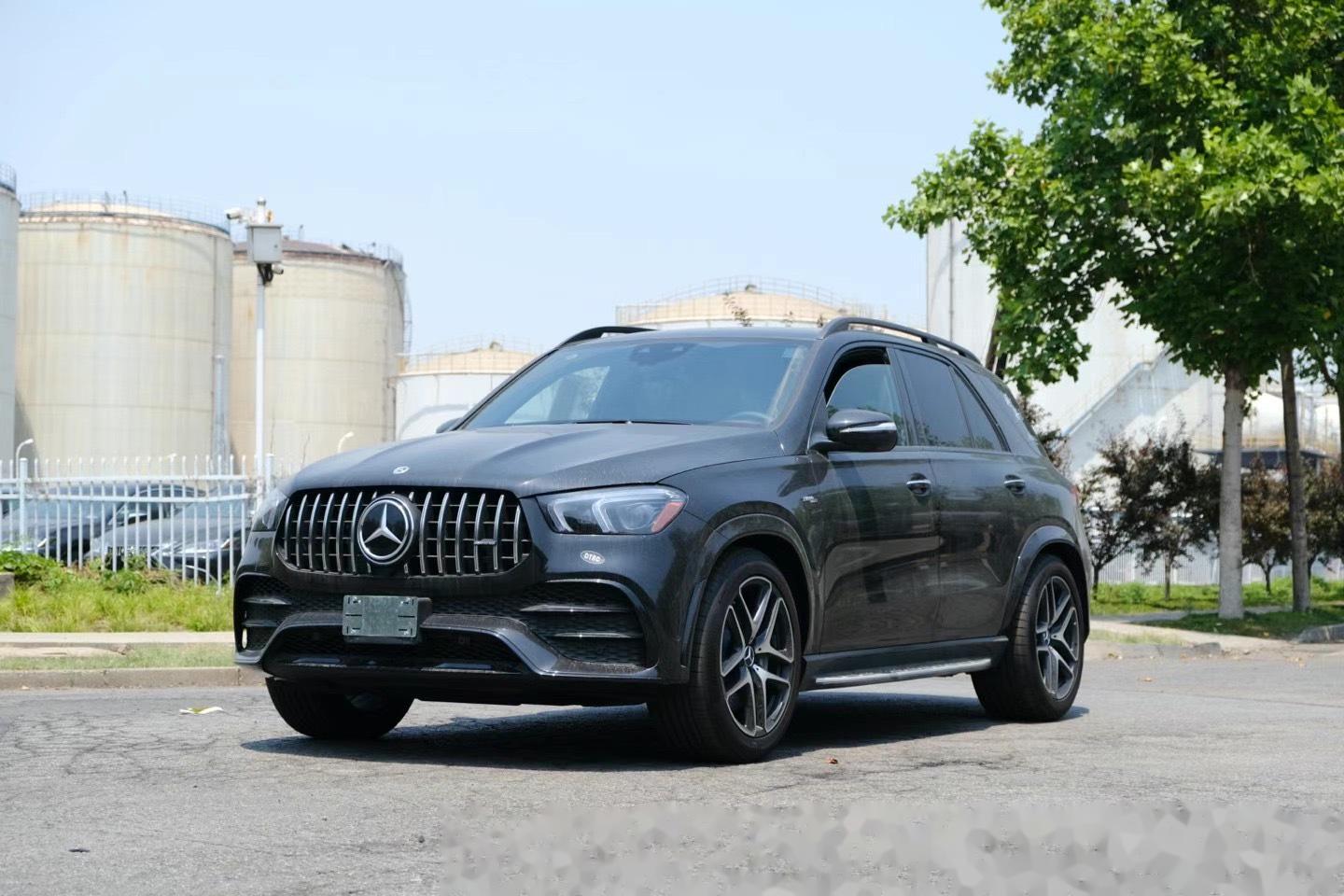 奔驰GLE53 外观的辨识度还是很高的，一眼就能看出跟普通版的差别 黑化的处理使_奔驰GLE轿跑 AMG社区_易车社区