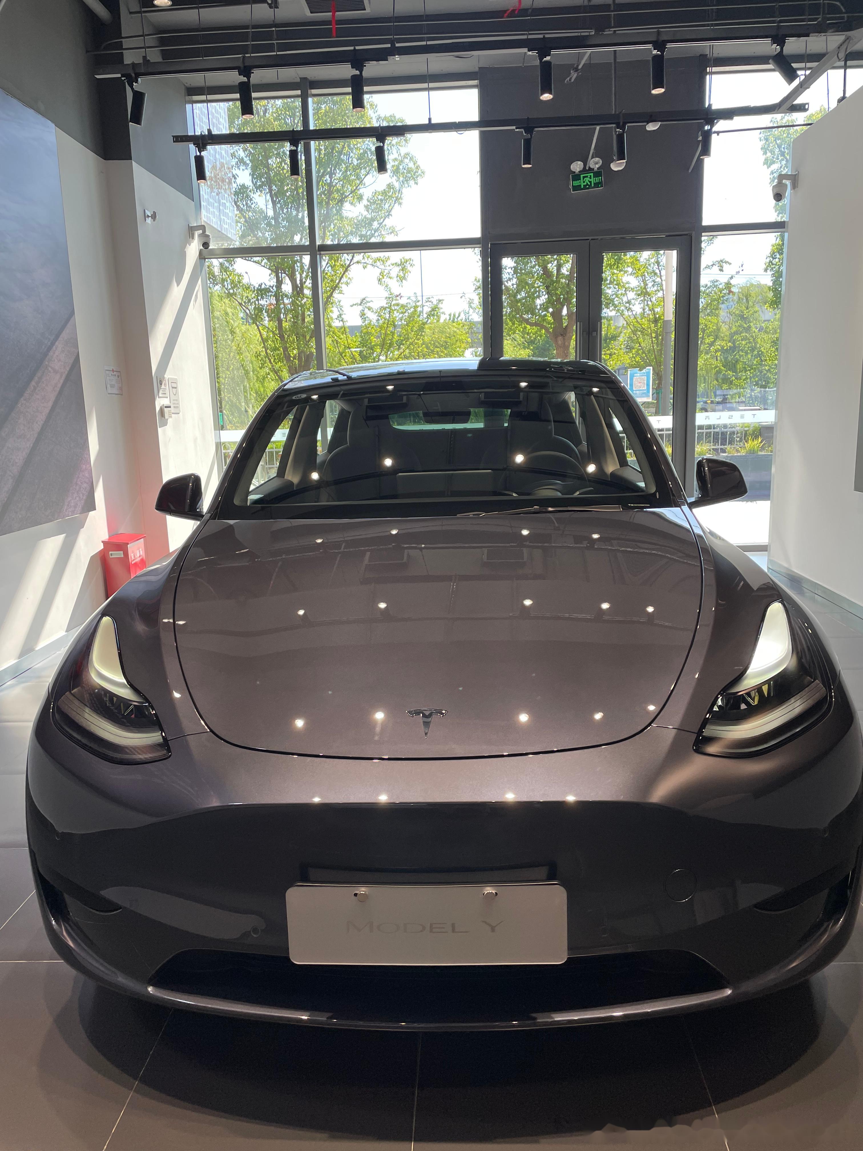 蔚来ET7和特斯拉Model Y怎么选？_Model Y社区_易车社区