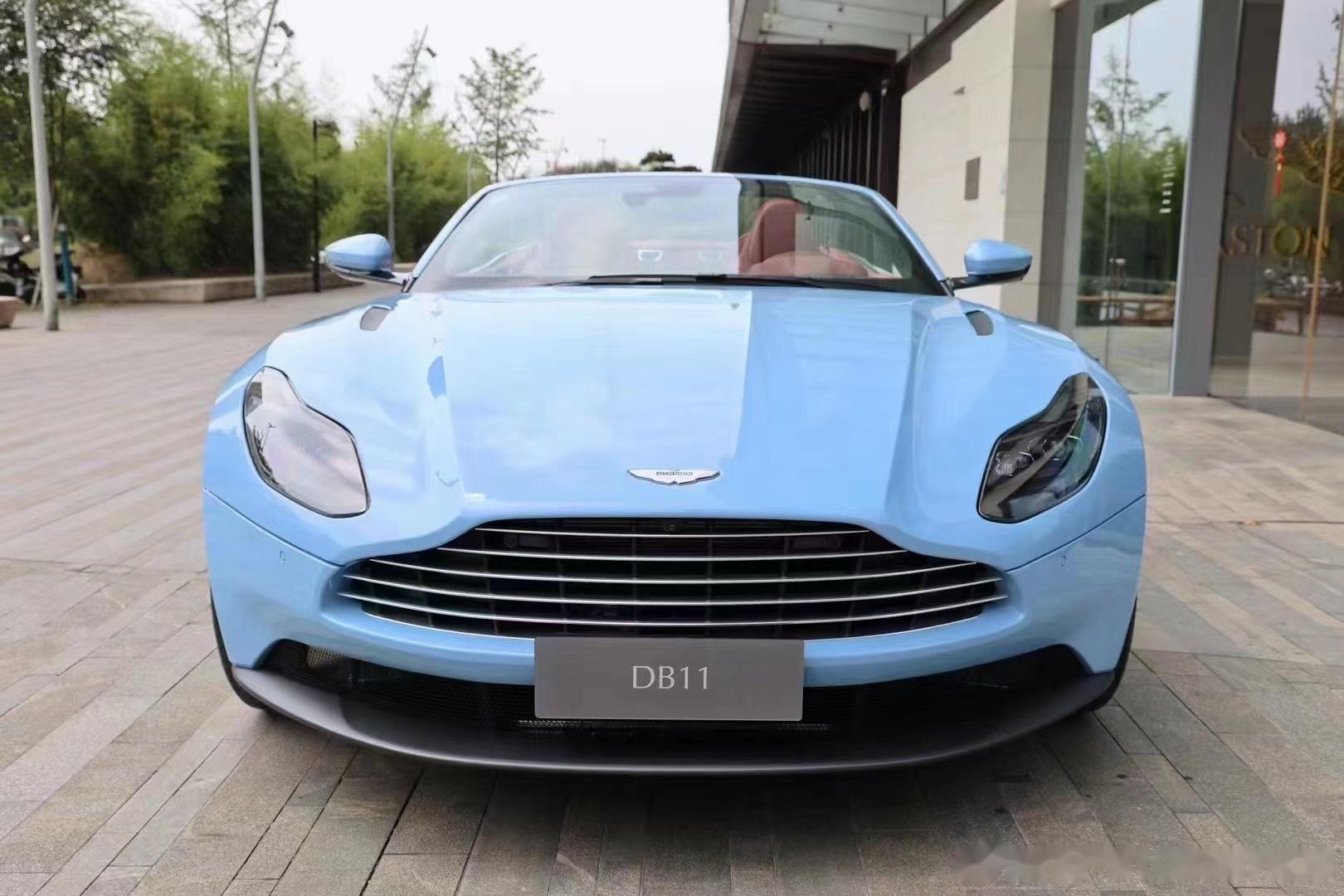 DB11 Volante 思聪蓝&高贵红 高配，顶配，满配，最配 值得拥有的绝配_有钱人的社区_易车社区