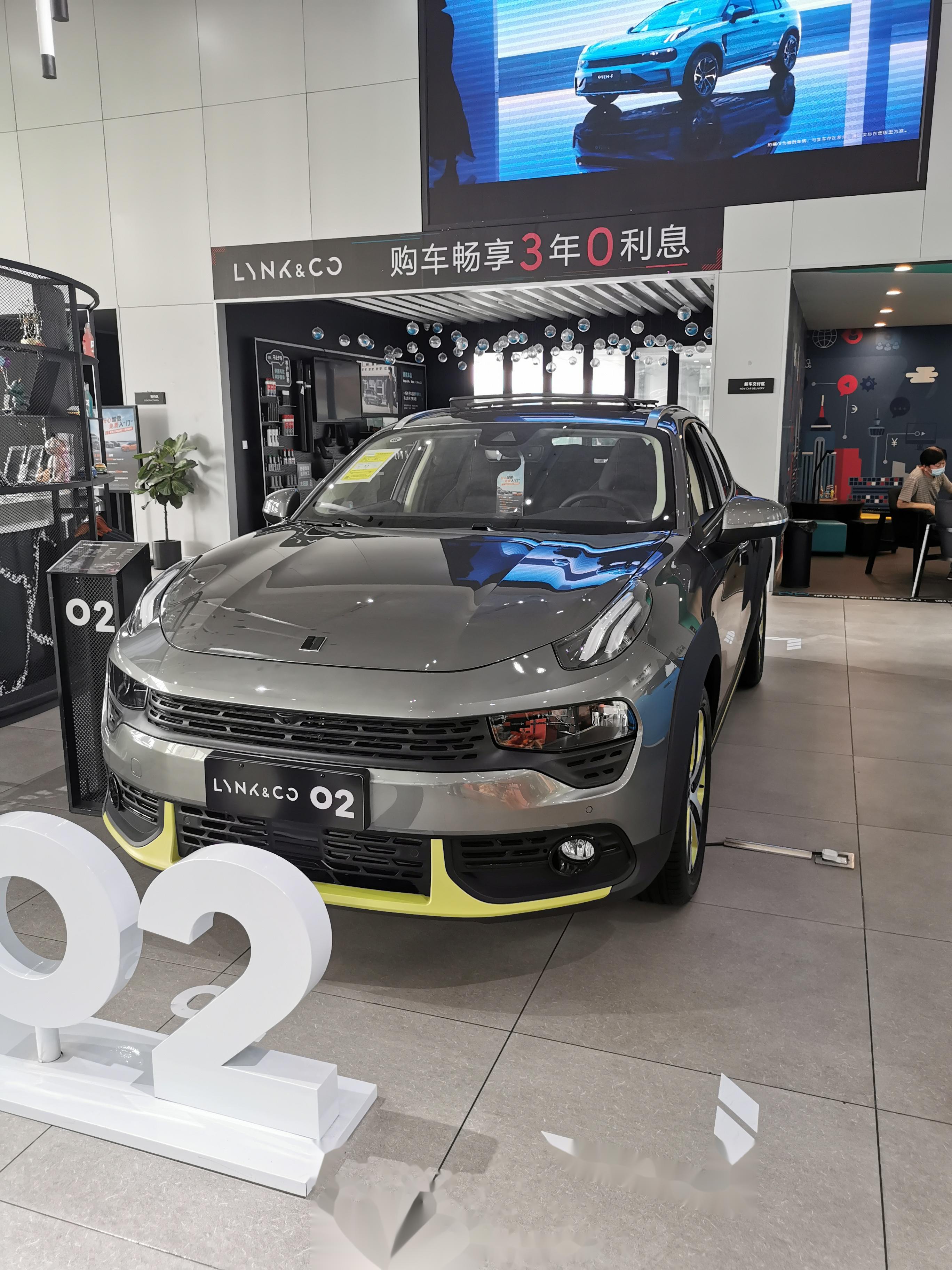 又去看车，美美地试驾了 开车好爽方向盘在手我就是大姐大 长安univ领克02伊兰_长安UNI-V社区_易车社区