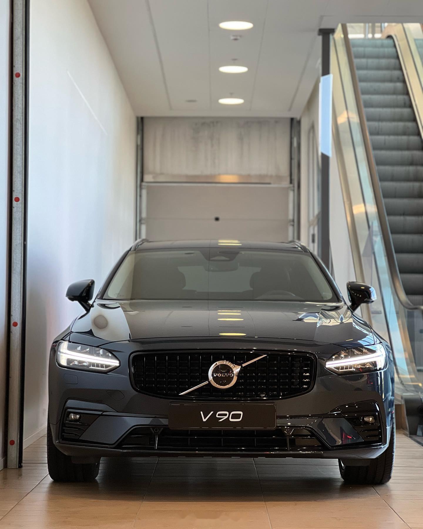 Volvo 2023 V90 B4 AWD #沃尔沃#_沃尔沃V90社区_易车社区