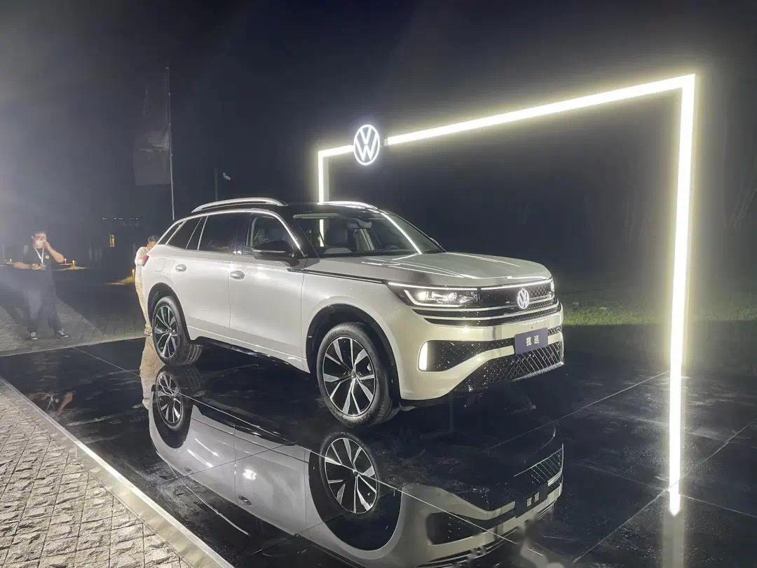 #内行才知道# 8月29日，一汽-大众全新SUV车型TAVENDOR正式发布，并_揽巡社区_易车社区