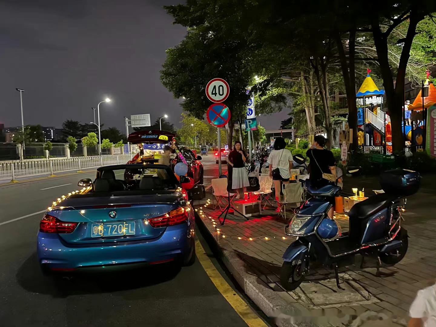 马路边两家买柠檬茶，一家两辆宝马(敞篷的)一家一辆奔驰，最贵一杯18 没宝马没奔_奔驰GLA社区_易车社区