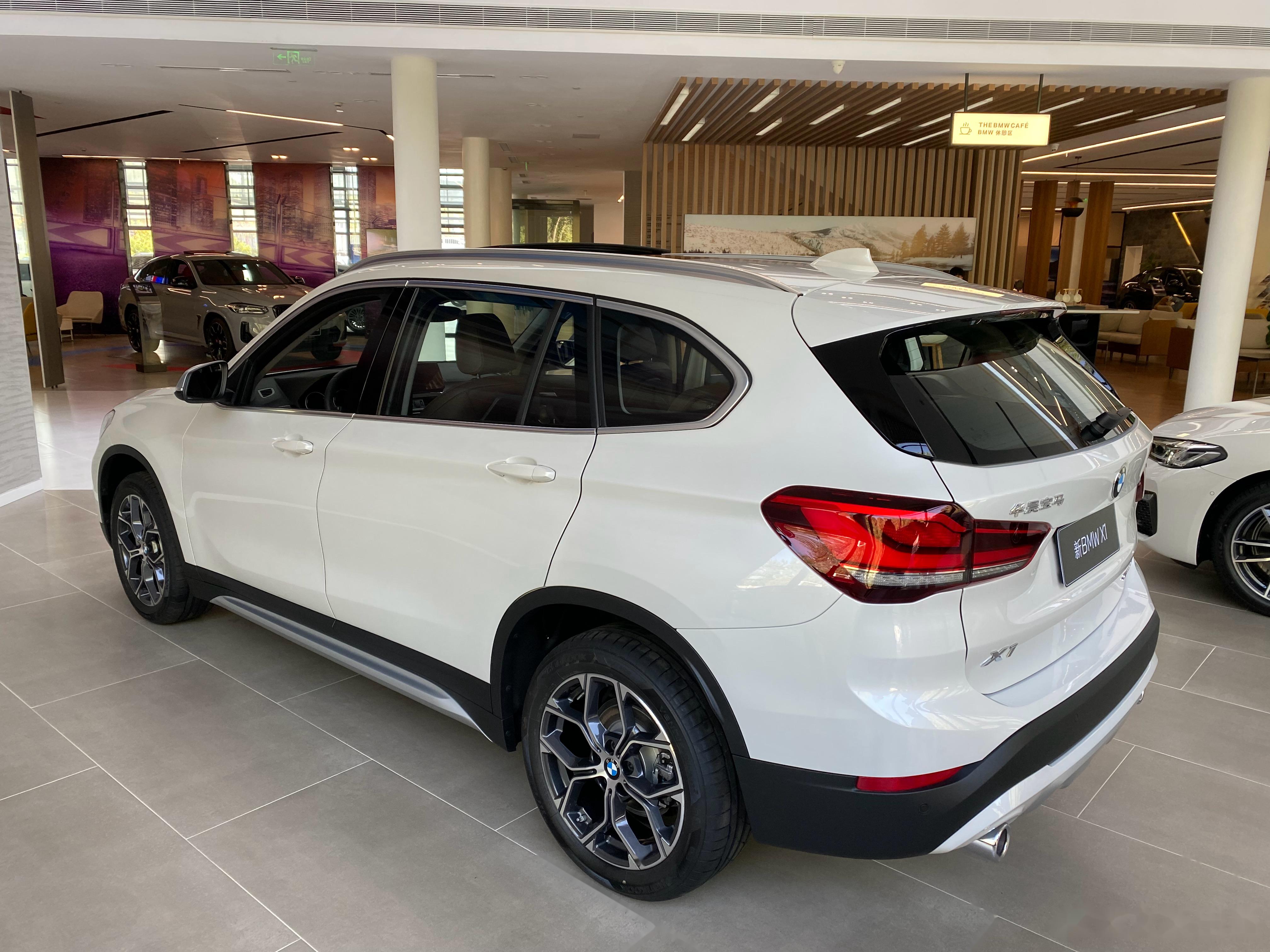 今天去陪姐姐看车，从1.5T的MINI看到了X1 X2，又去奥迪看了Q2L和A3_奥迪Q2L社区_易车社区