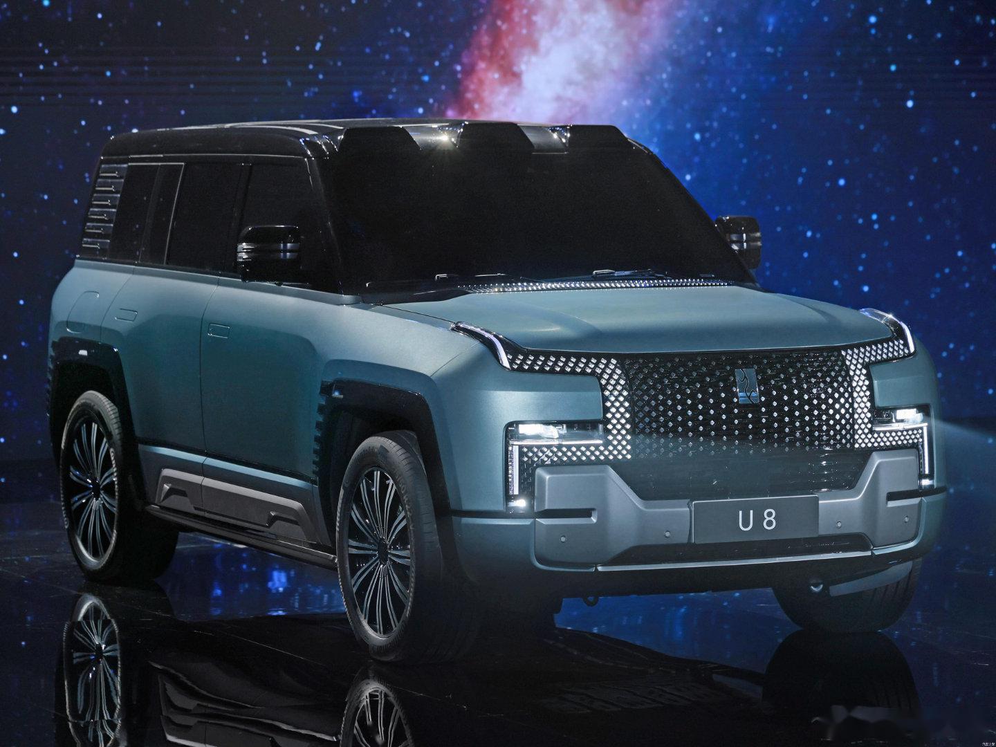 几天前，仰望U8终于亮相，王总公布了原地掉头、水上漂浮、四轮独立电机等开创性技术_奔驰G级社区_易车社区