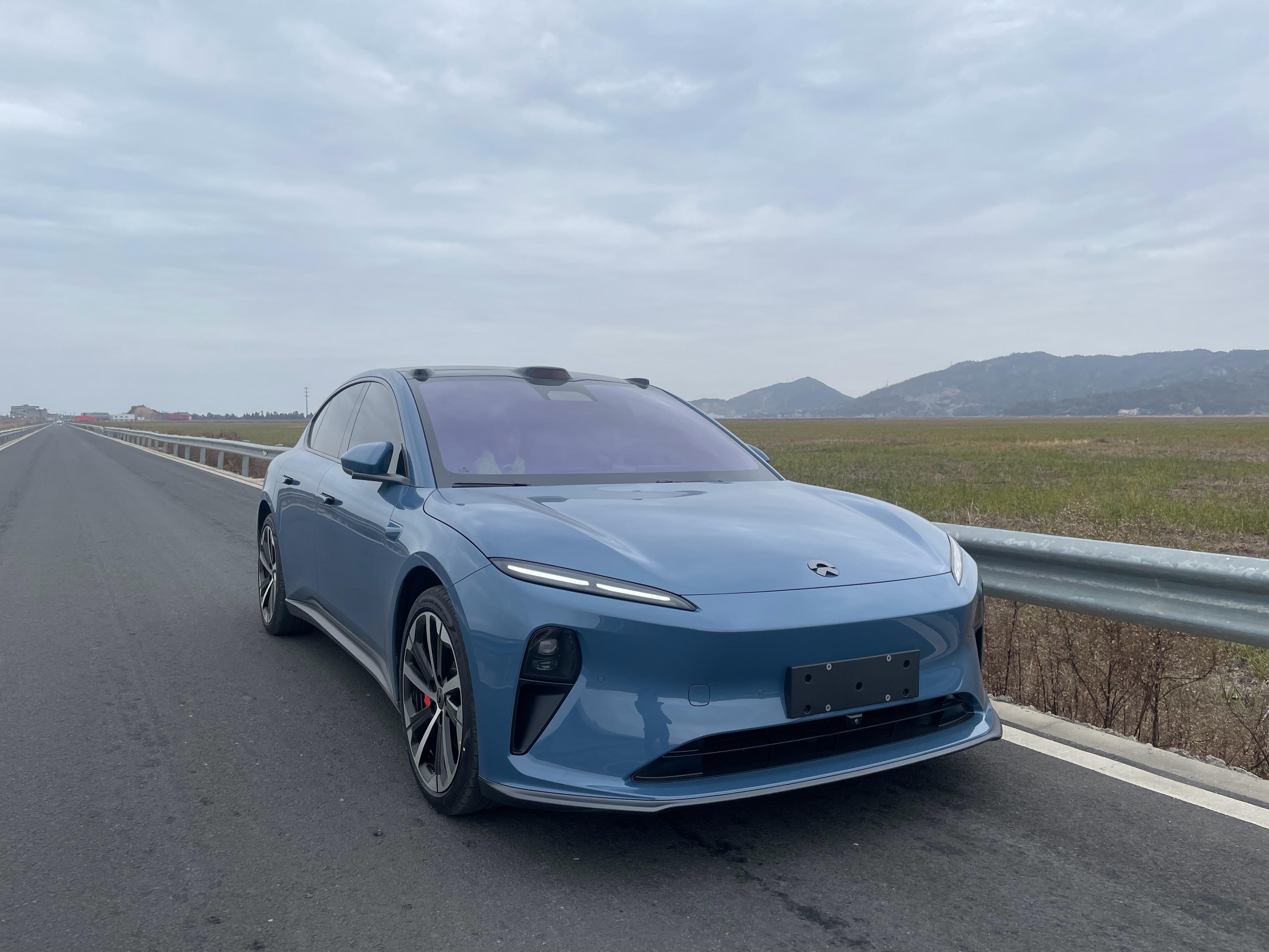 不会P图，上牌前最后一次给宇航蓝蔚来ET5拍照留念。_蔚来ET5社区_易车社区