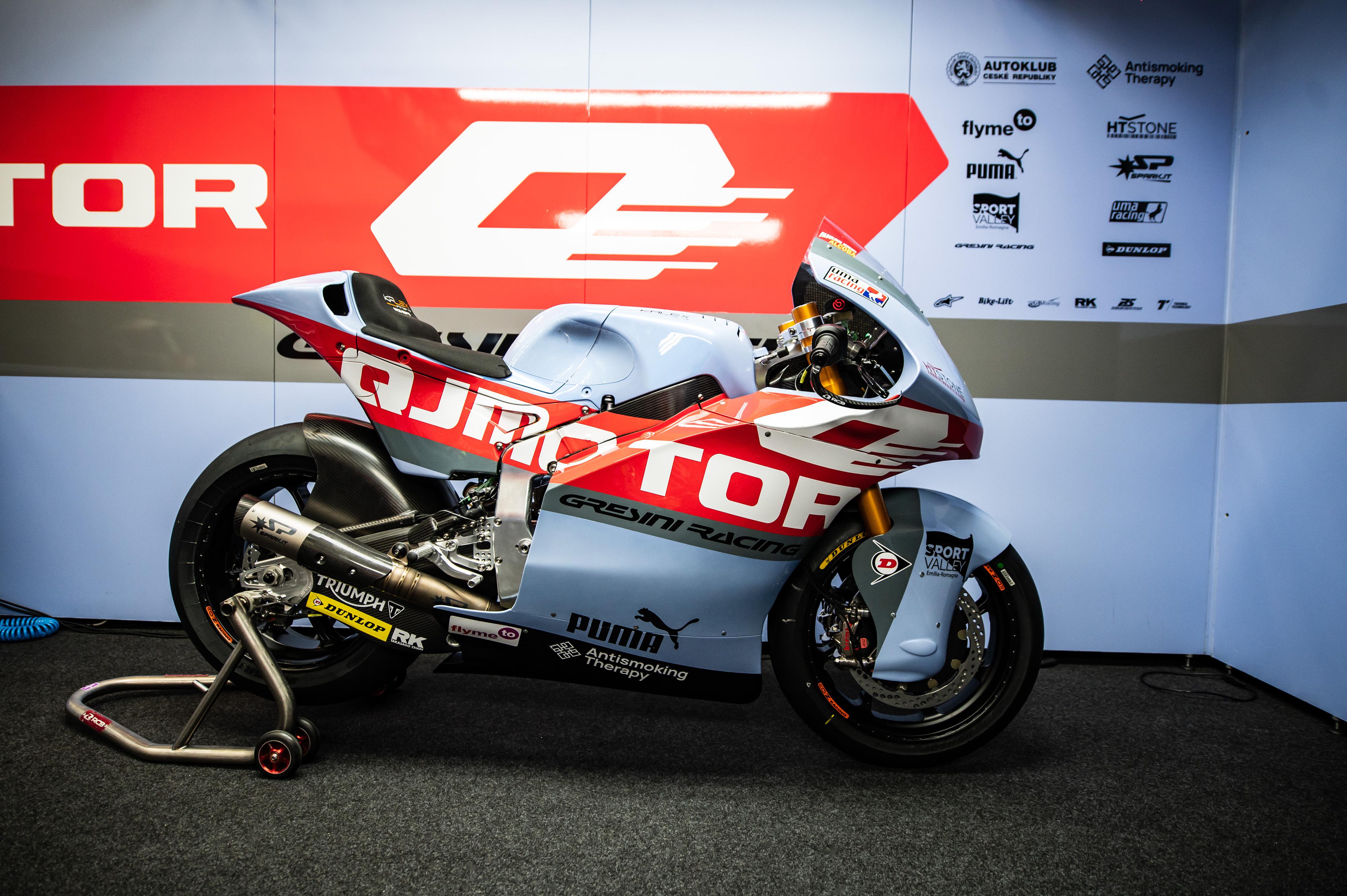 QJMOTOR Gresini MOTO2 车队赛道测试 摩拳擦掌 眼神坚毅 以_汽车杂谈社区_易车社区
