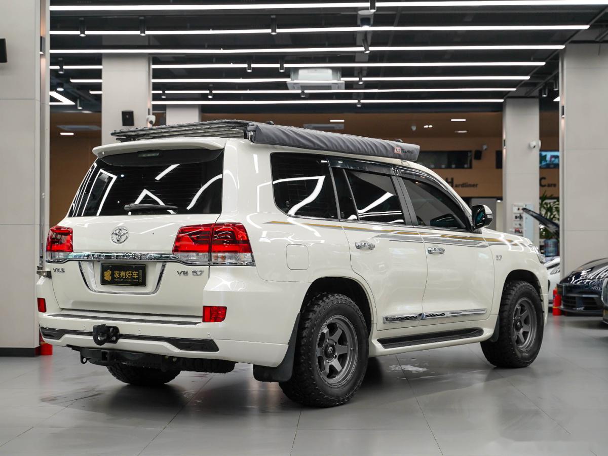 丰田LC200 57大顶配，带有底盘升降的LC200是极少的，带座椅通风，后排娱_兰德酷路泽社区_易车社区