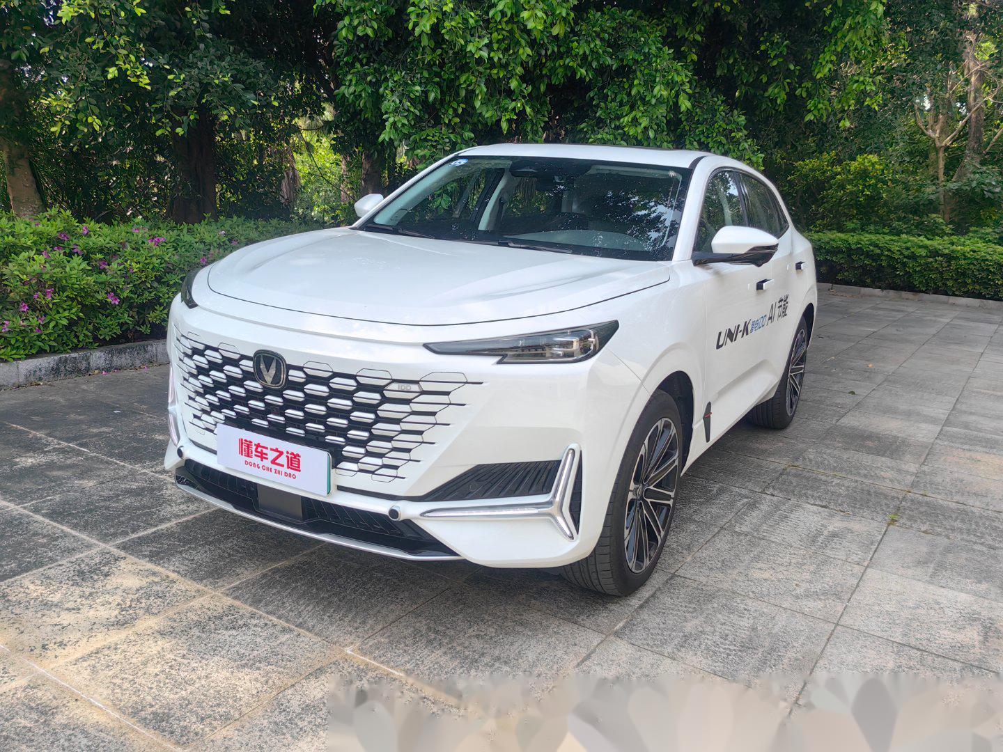 更温安全UNI-K智电iDD 可油可电 超大空间 老板按键 多屏幕开起来好开_长安UNI-K 智电iDD社区_易车社区