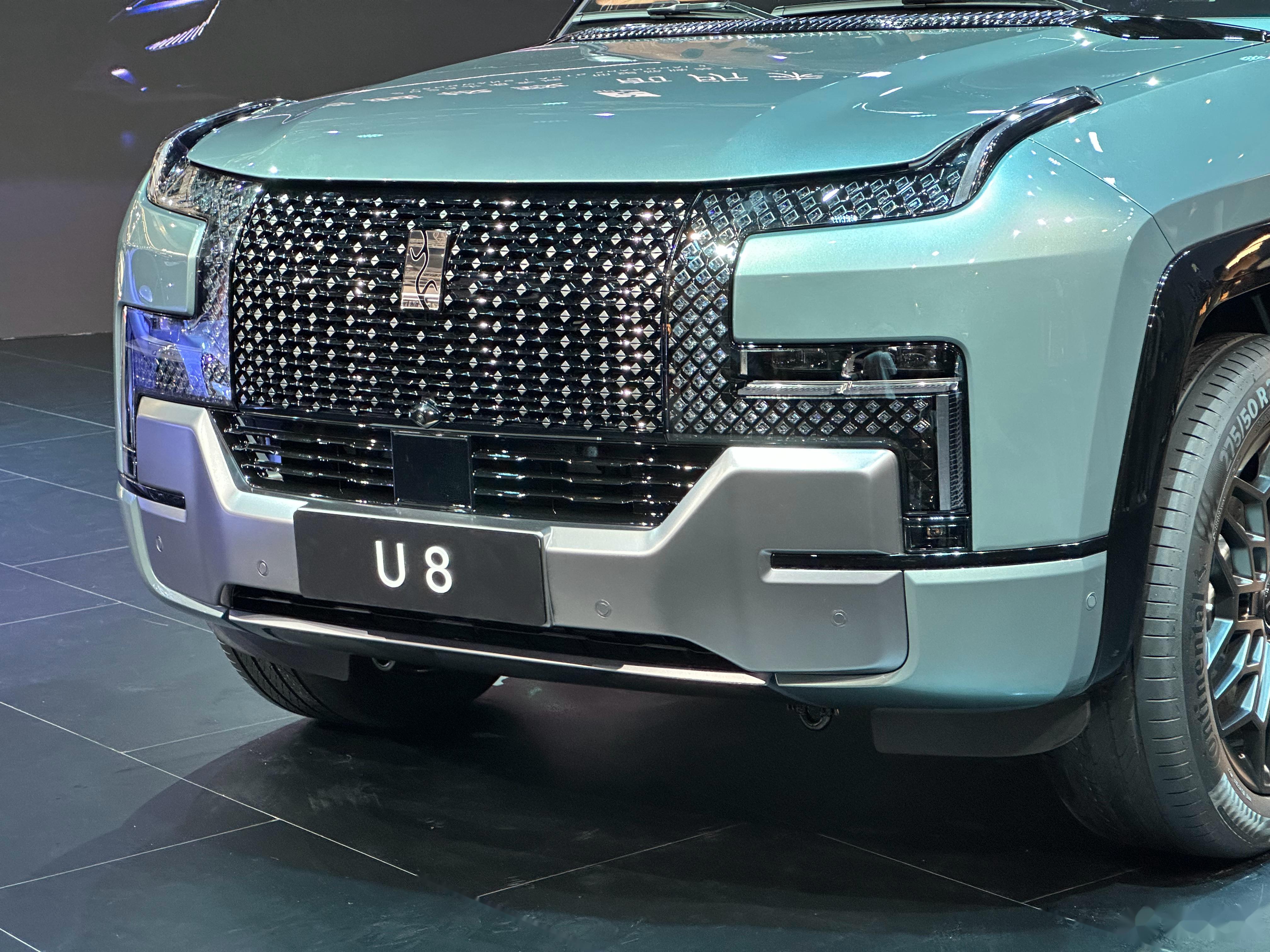 今天终于有空去仰望展台看了看U8和U9，其中仰望U9的造型确实很激进，实车看起来_仰望U9社区_易车社区