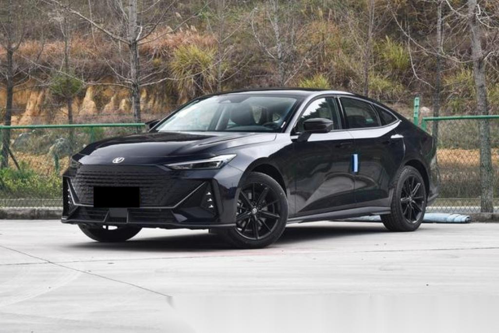 作为一位想换智电idd的UNI车主，也是深度体验了一下univ智电idd。 外观_长安UNI-V 智电iDD社区_易车社区