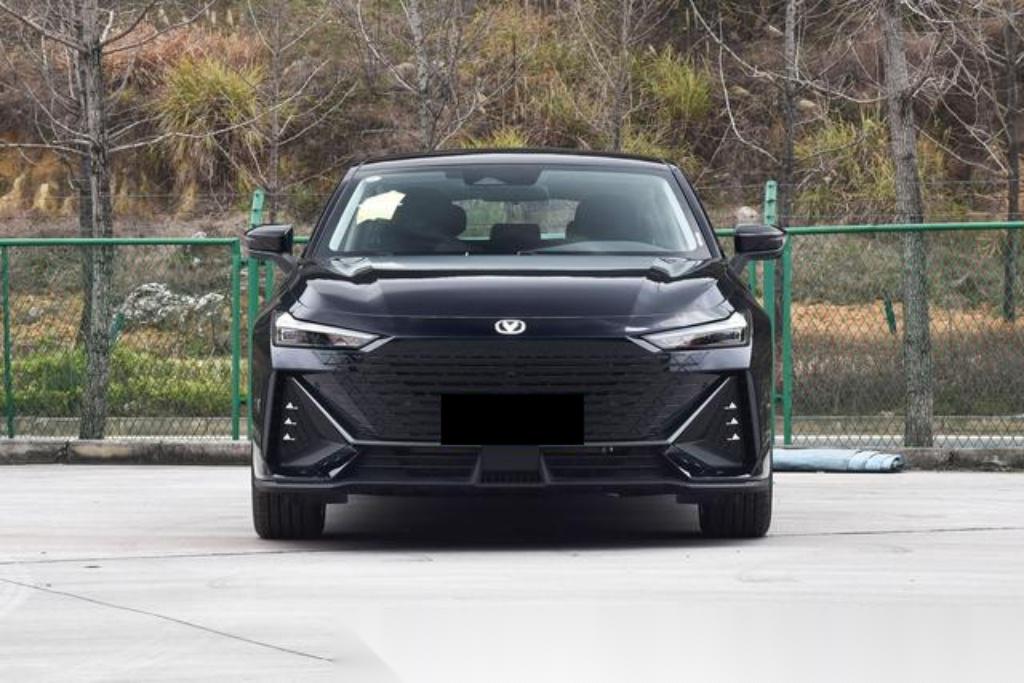 作为一位想换智电idd的UNI车主，也是深度体验了一下univ智电idd。 外观_长安UNI-V 智电iDD社区_易车社区