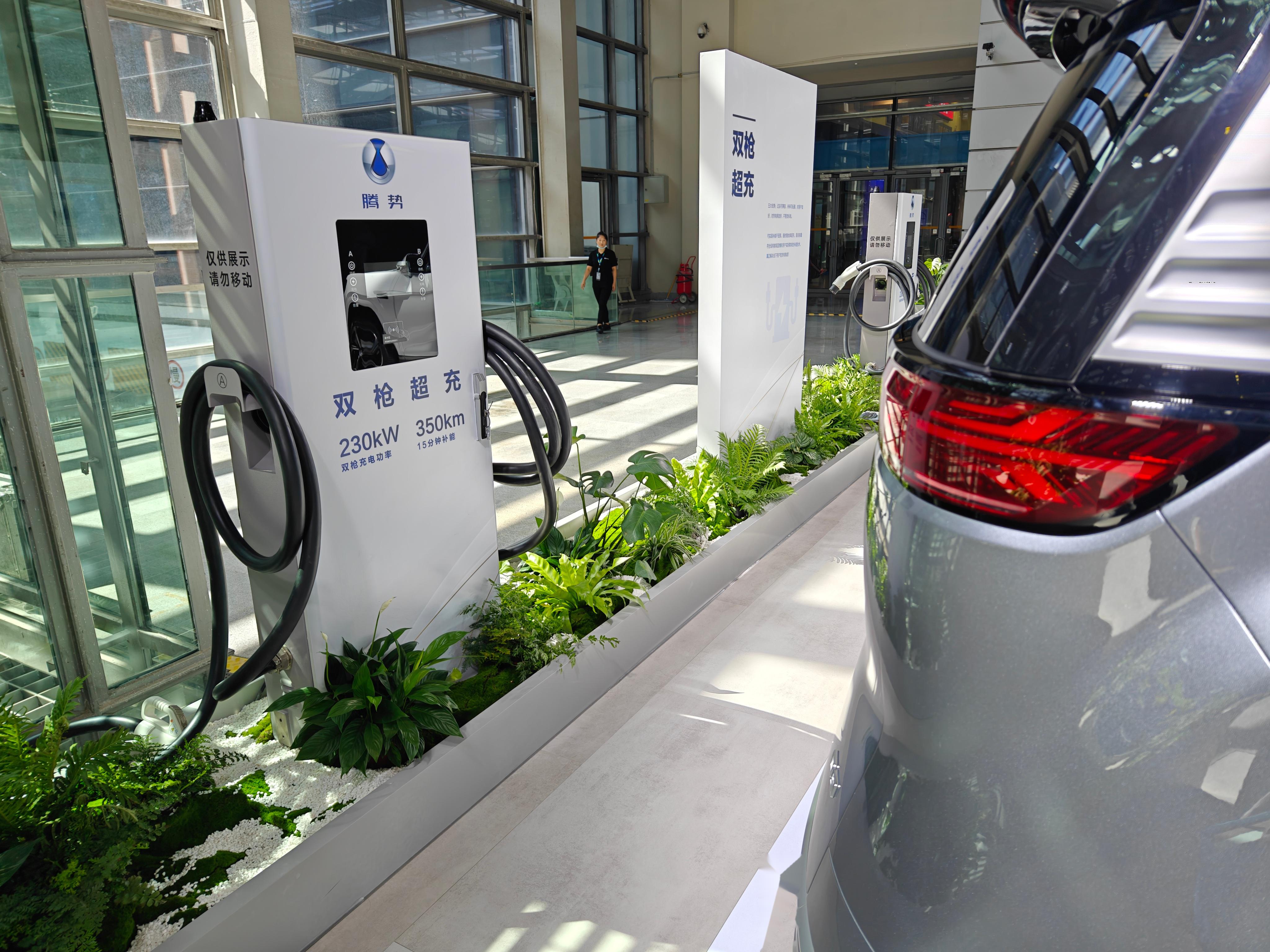 之前实车看过的腾势N7今晚要公布价格了 根据我之前的观察，价格应该在30万左右，_腾势N7社区_易车社区