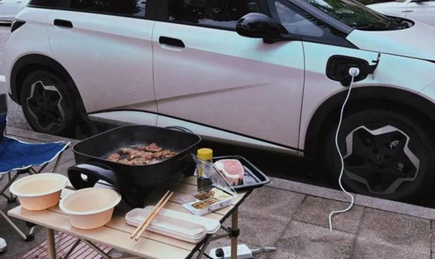 V2L外放电功能的意思就是，将车辆动力电池的直流电转换成家用的220V交流电并对_汽车杂谈社区_易车社区