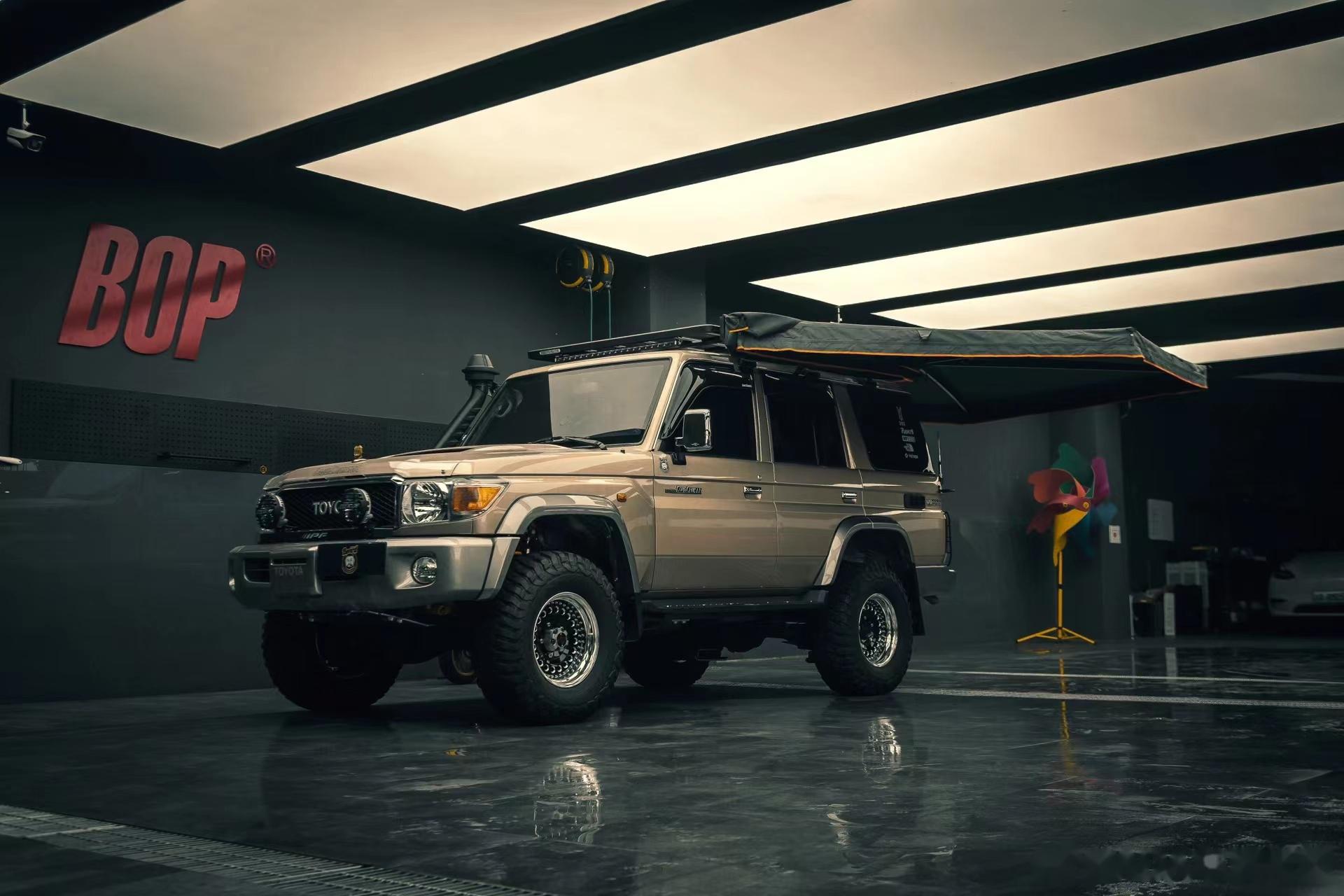 爆改丰田lc76硬派越野活化石/情怀复古车 丰田lc76复古风格改装案例 经典情_汽车杂谈社区_易车社区