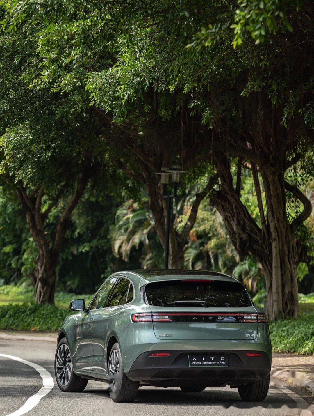 AITO问界M5松霜绿|科技感&颜值拉满 AITO问界M5在配色上有松霜绿、冰晶_问界M5社区_易车社区