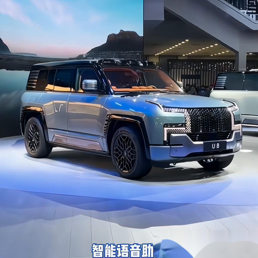 比亚迪仰望u8，一款能够原地掉头横着走的酷炫车型，展现了比亚迪在科技领域的强大实_仰望U8社区_易车社区