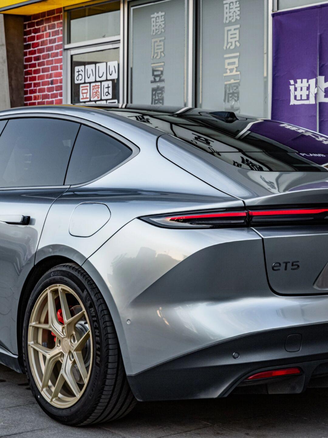 液态金属水银灰蔚来ET5 · 高级金属质感 ️_蔚来ET5社区_易车社区