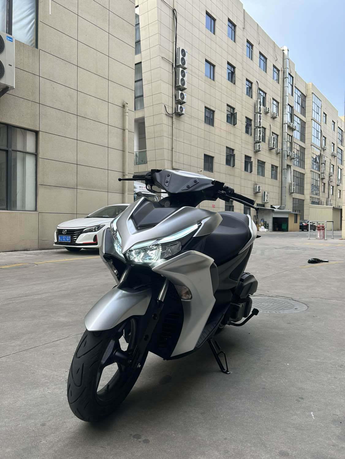 金功nvx水冷180出来了 2023.8 金功NVX180 金功 踏板 国产 台_汽车杂谈社区_易车社区