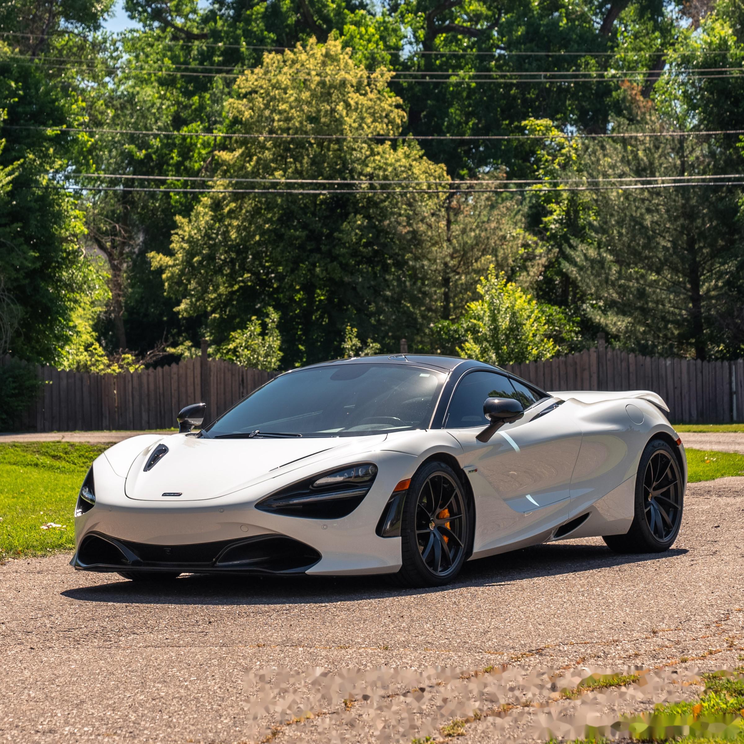 720S，迈凯轮的碳纤维单体壳车体是一大特色。_有钱人的社区_易车社区