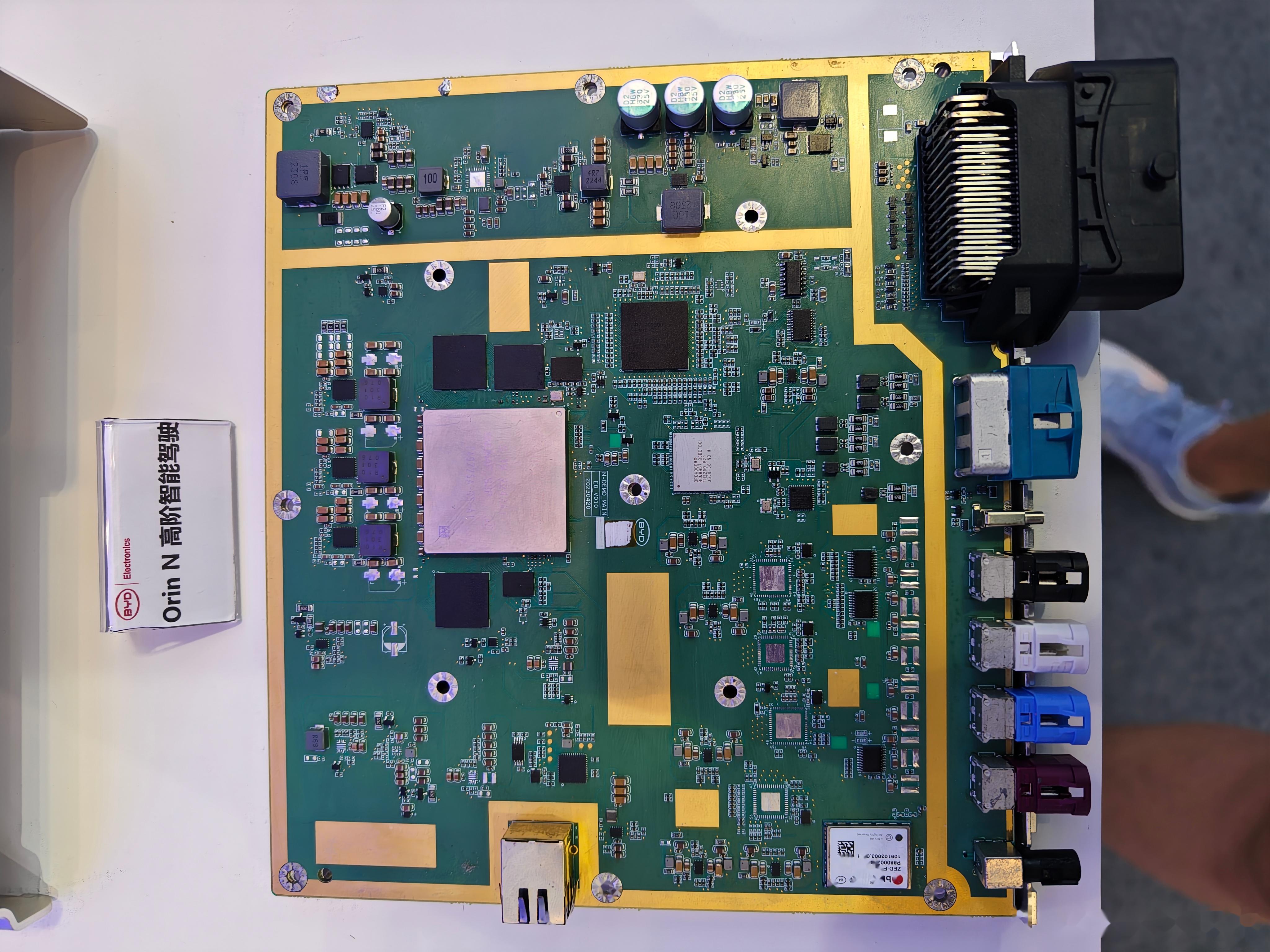 比亚迪座舱 5.0和中高阶自动驾驶域控制器，有 5R5V 的地平线芯片方案，也有_undefined_易车社区