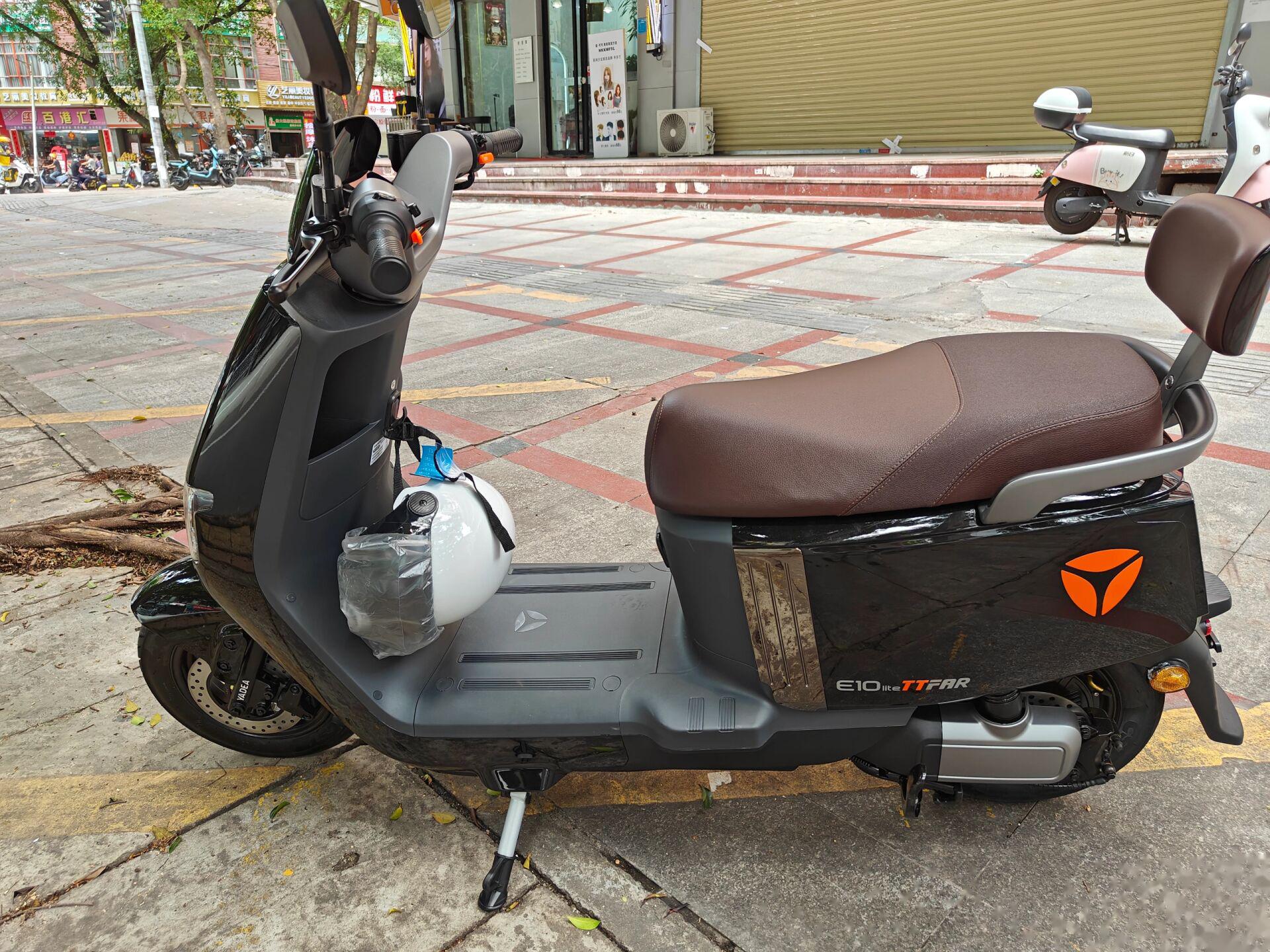 刚入手雅迪冠能E10lite-d 买回来开了2天的感受，第一，避震太硬，一些凹凸_汽车杂谈社区_易车社区