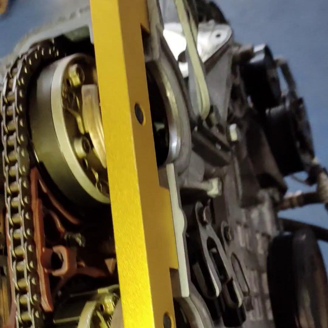 大家好，今天给大家介绍一下宝马N46发动机的正时，首先看一下排气侧，凹槽朝外，接_汽车杂谈社区_易车社区