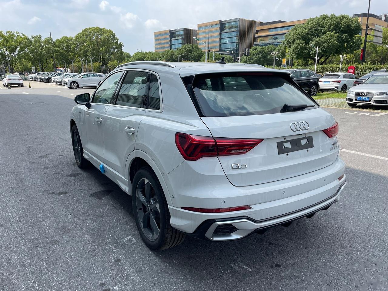 24款奥迪Q3时尚动感型提车、全新EA211evo系列1.5T发动机、更大的马力_奥迪Q3社区_易车社区