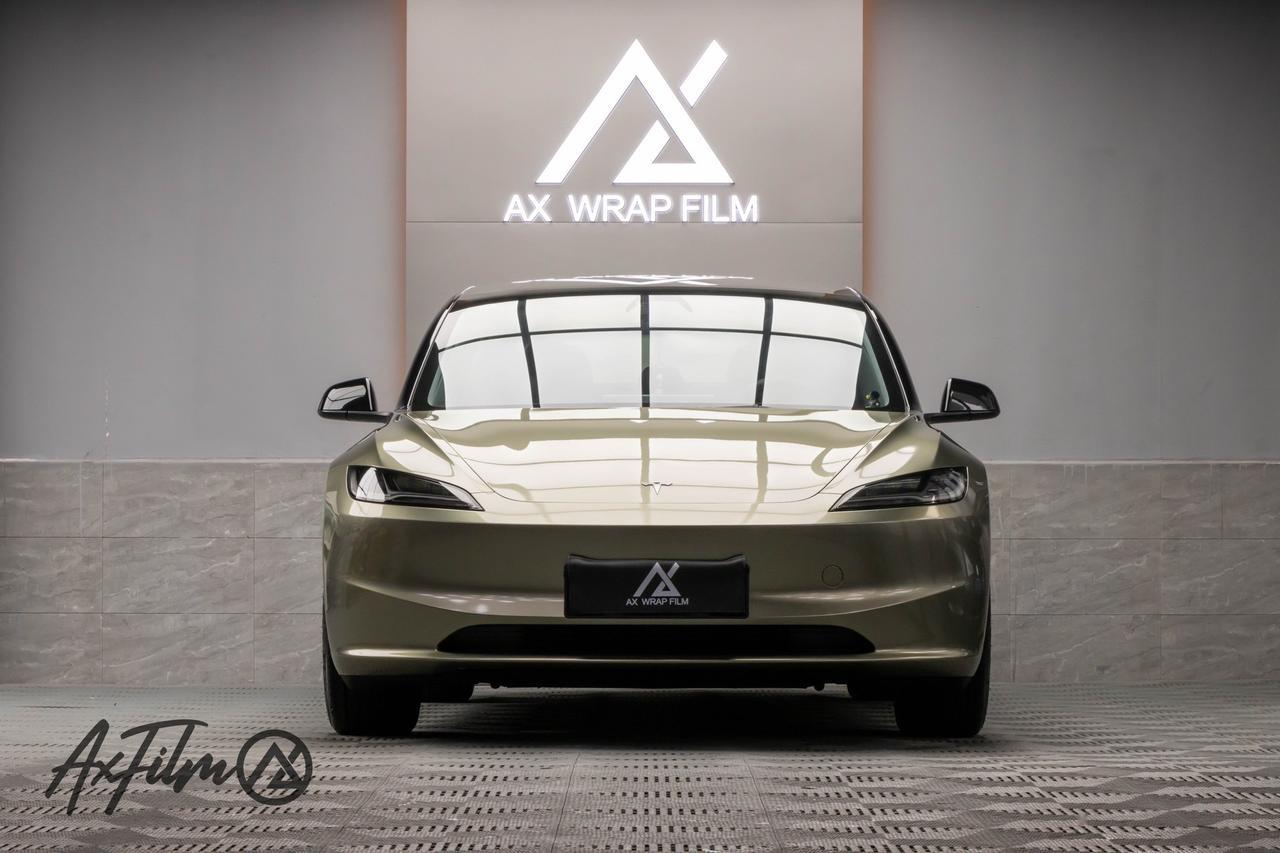 车型：特斯拉modelY 颜色：AX-PET砂金石绿 复古绿色融入优雅金色，搭配_Model Y社区_易车社区