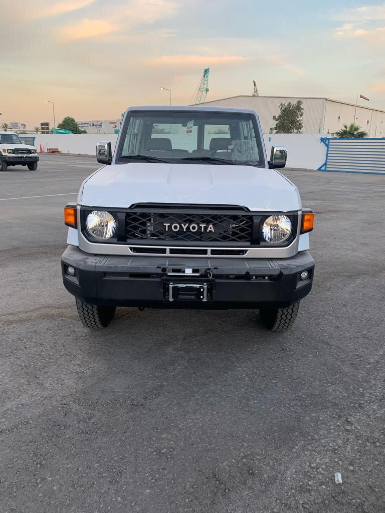 【实拍】2024款丰田LC71 4.0 自动挡_汽车杂谈社区_易车社区