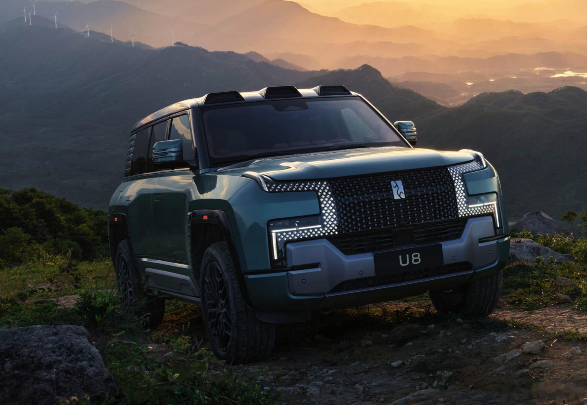 都是百万级豪华越野车，路虎卫士V8 vs仰望U8，大家觉得哪个值得入手？_仰望U8社区_易车社区