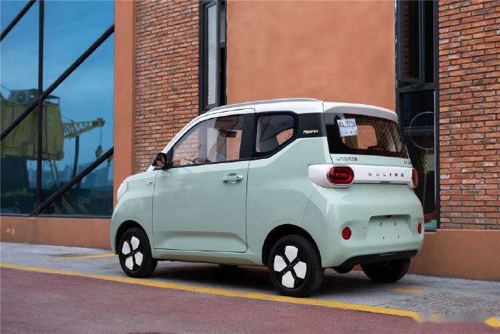 五菱宏光MINIEV第三代马卡龙也开了半个月了，这一代确实升级相当之大，外观Q萌_宏光MINIEV社区_易车社区