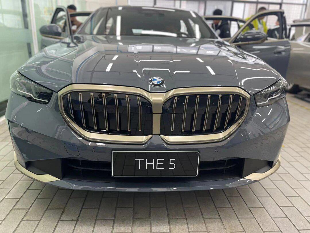 欢迎品鉴🏎️24款5系530Li闪耀铜灰色_宝马5系社区_易车社区