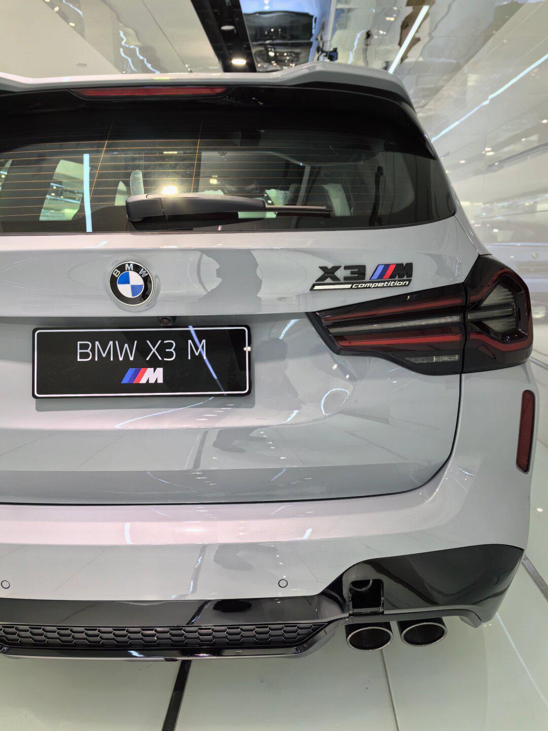 在到一台颜色非常nice得X3M，搭配红色内饰_宝马X3社区_易车社区