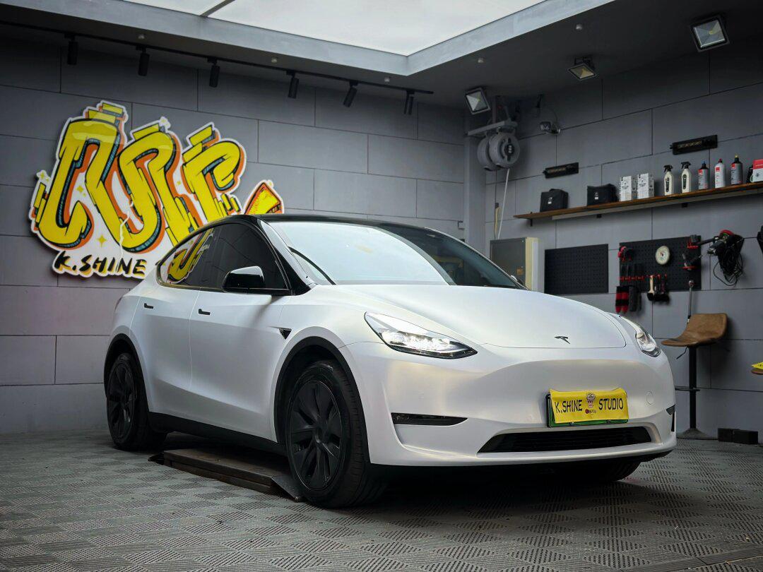 新的一年金光闪闪 Model Y 电光白变金🌈_Model Y社区_易车社区