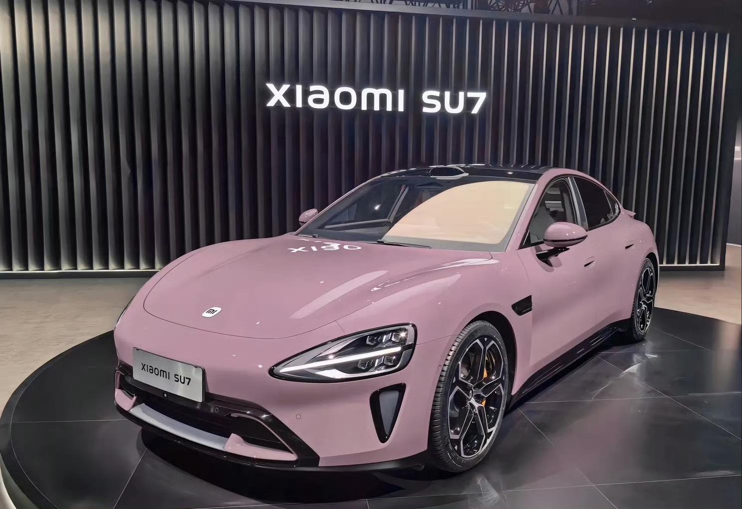 小米SU7居然有粉色版 这个有点骚气啊_小米SU7社区_易车社区