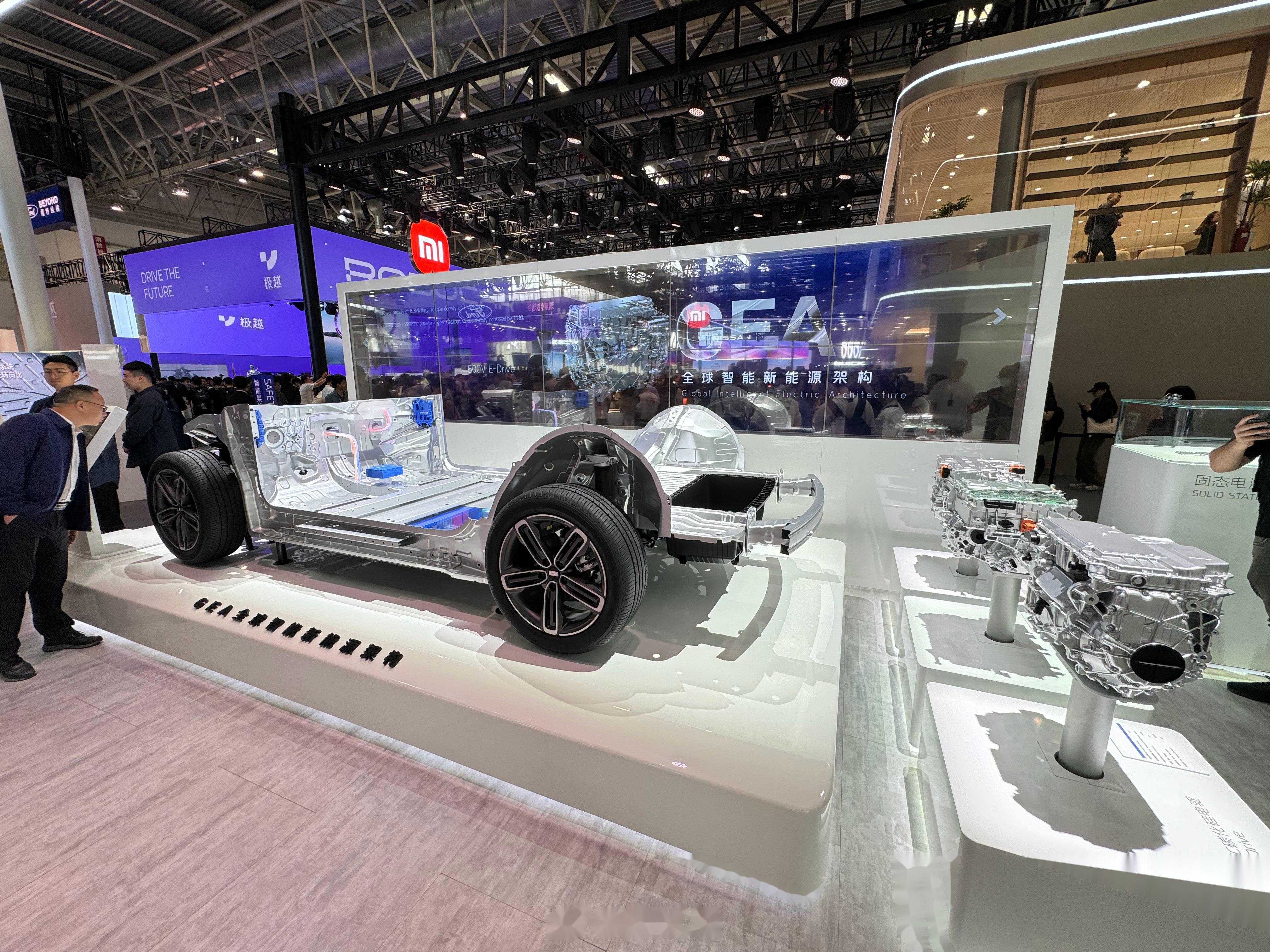 吉利800V碳化硅电驱、11合1智能电驱、轮边电驱、GEA新能源架构 & AI数_汽车杂谈社区_易车社区