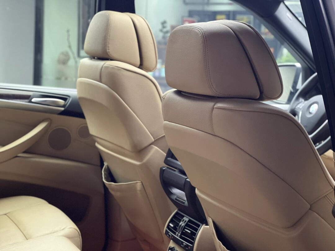 顶配版宝马x5 4.4T双涡轮增压 407匹马力_宝马X5社区_易车社区