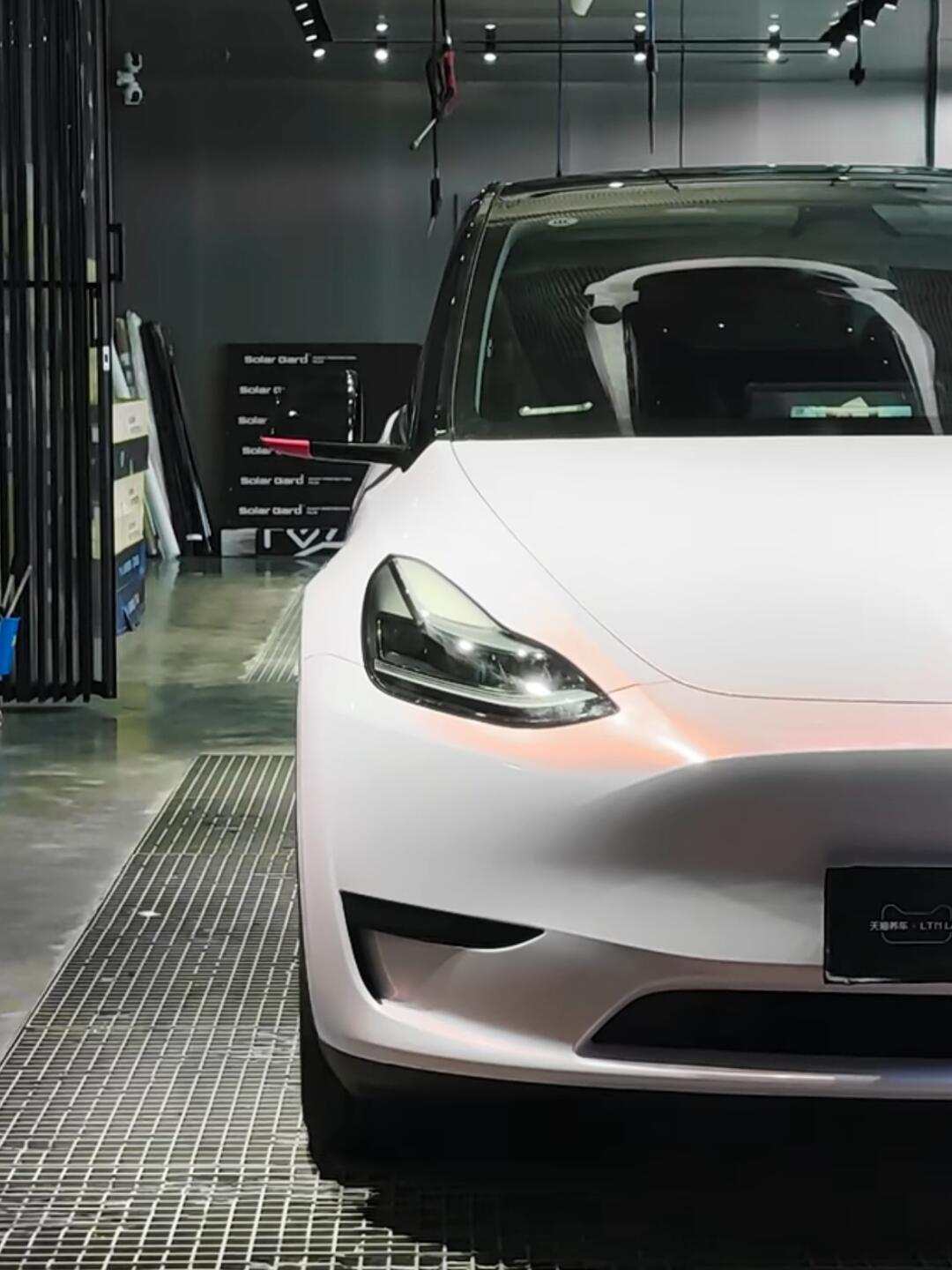 Model Y｜救命‼️这颜色谁受得了啊💗_Model Y社区_易车社区