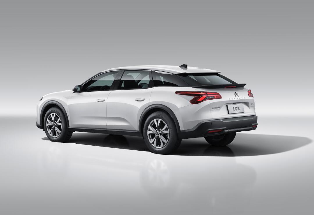 什么？海外版凡尔赛C5 X在国内上市了？！_凡尔赛C5X社区_易车社区