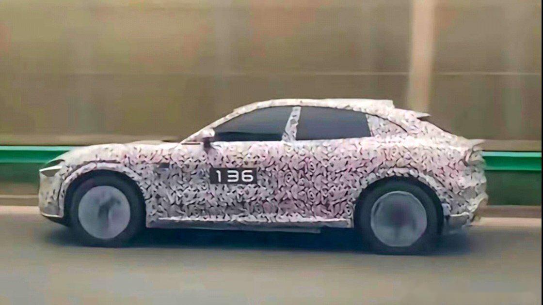 小米YU7侧面路试谍照曝光 之前小米YU7官图发布，但是没有侧面的图片，此次有网_小米YU7社区_易车社区