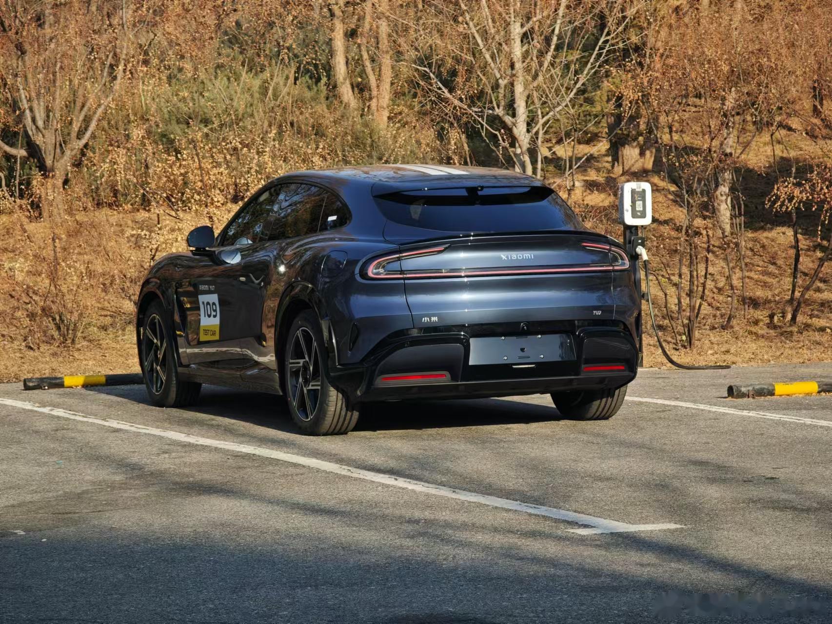 最近我看网上已经泄露出来了小米YU7的无伪装图，虽然前脸和侧脸跟此前所公布的官图_小米YU7社区_易车社区