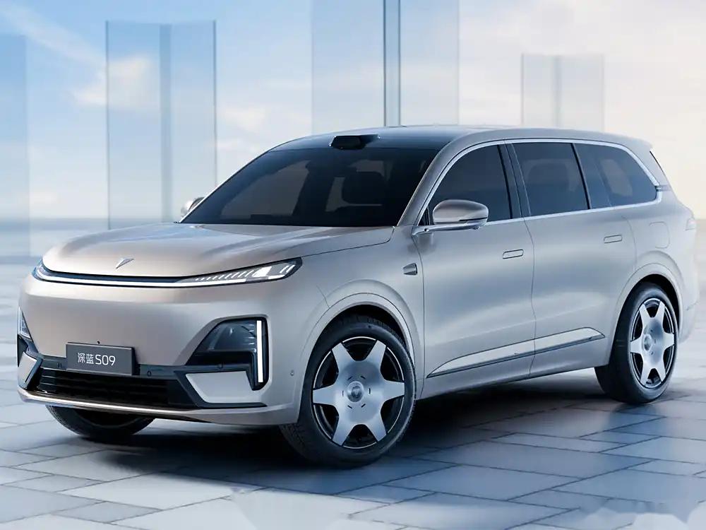 深蓝S09虽然车身设计很像理想，但从这套轮毂造型看，深蓝显然不满足于只做理想复刻_深蓝S09社区_易车社区