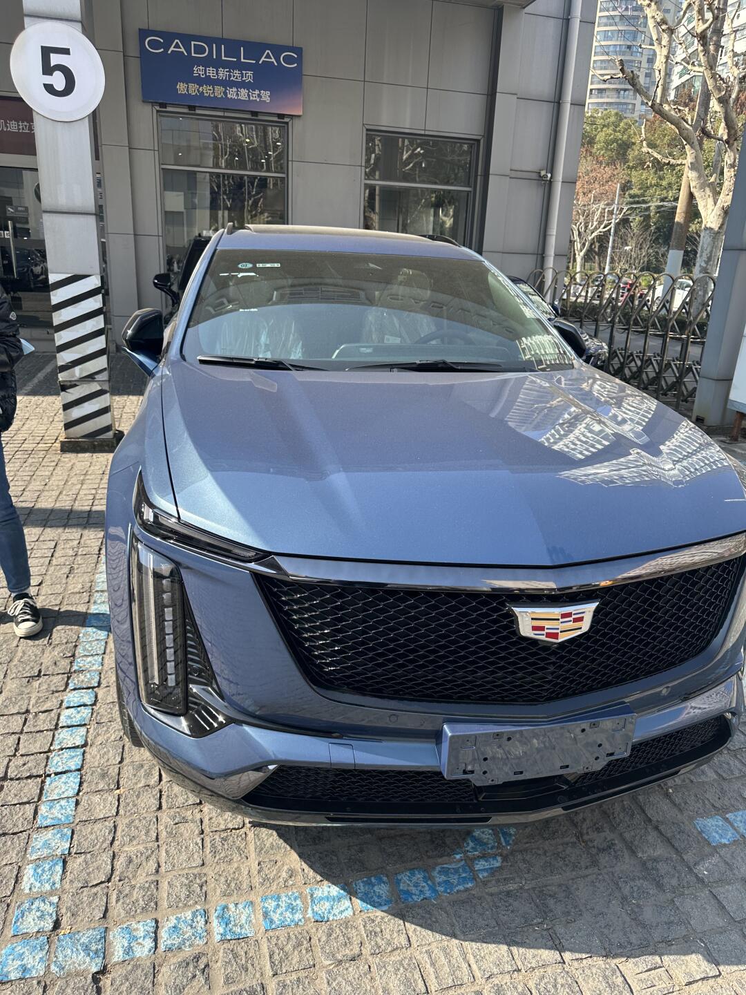 等了2个月的全新XT5我的小蓝提车啦_凯迪拉克XT5社区_易车社区
