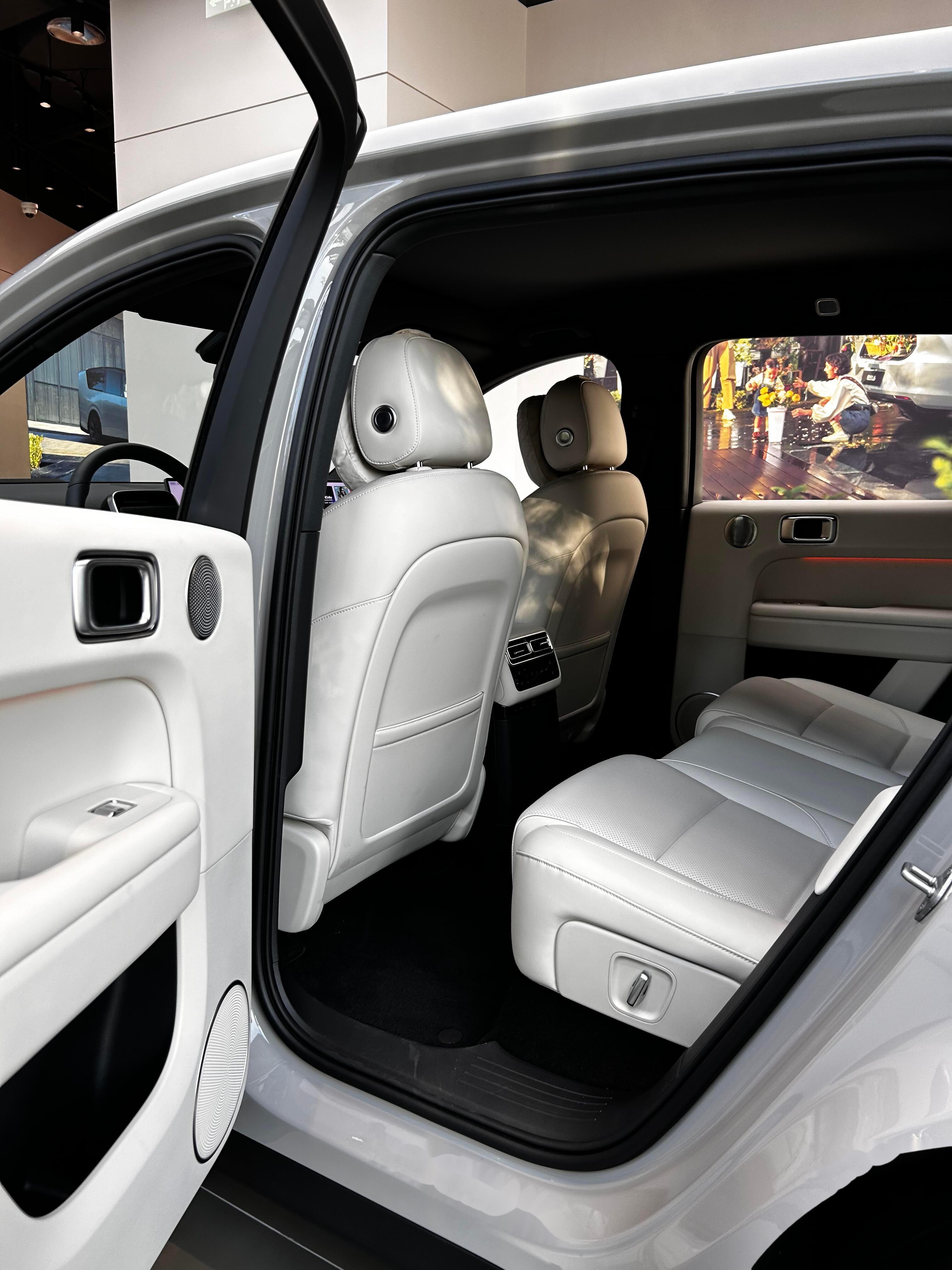 理想L6一定是25万预算左右绕不开的一台车 全系CDC连续可变阻尼减震器 下沉式_理想L6社区_易车社区