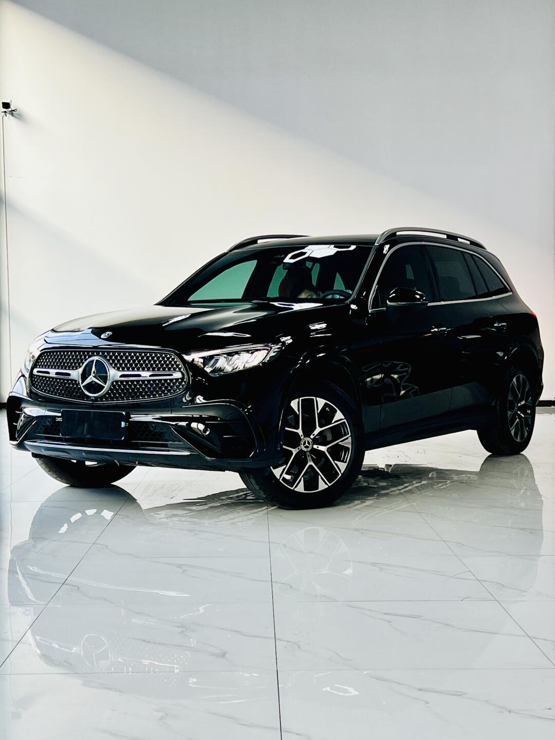 24款GLC 260 豪华：豪华与实用性的完美平衡 在豪华中型SUV市场中，奔驰_奔驰GLC社区_易车社区