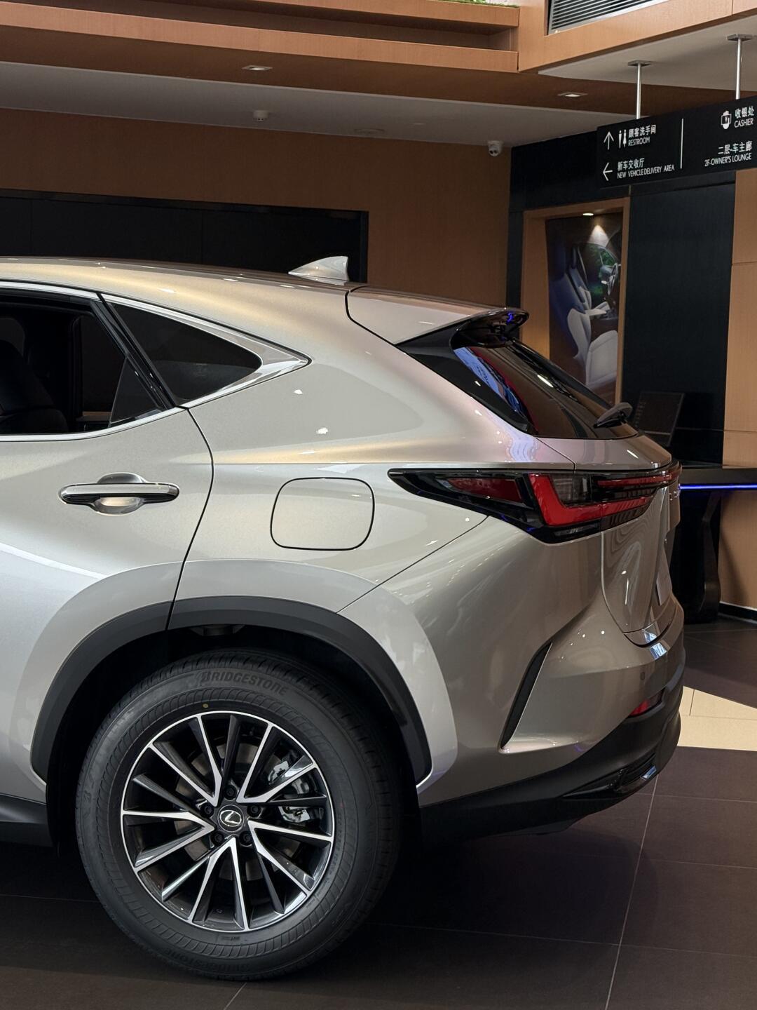 25万左右想买豪华SUV，除了NX260还有谁？_雷克萨斯NX社区_易车社区