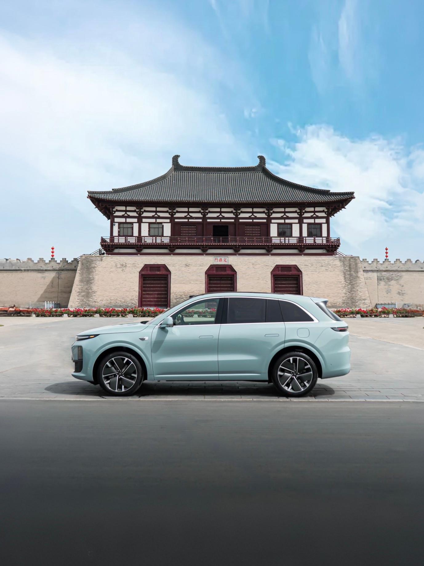 天青色全国打卡中， 每一站都有新画风。 天青色理想L6在路上， 每座城市都会为T_理想L6社区_易车社区