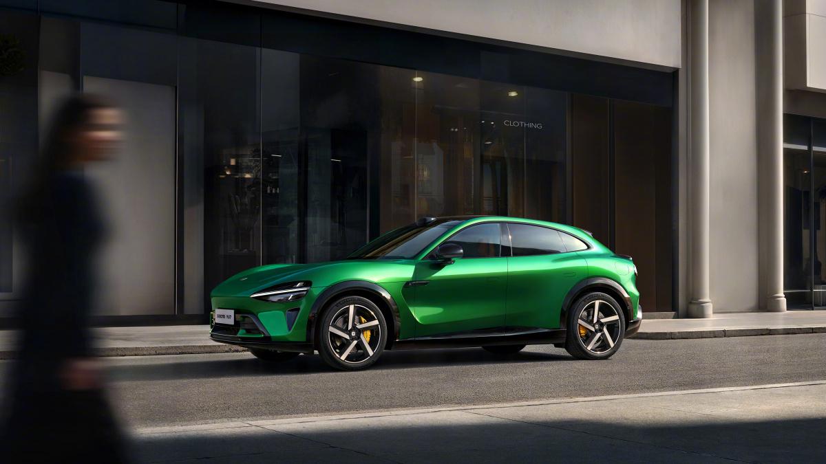 【小米 YU7 车型官方 4K 高清壁纸发布：展示宝石绿 / 钛金属/熔岩橙三色_小米YU7社区_易车社区